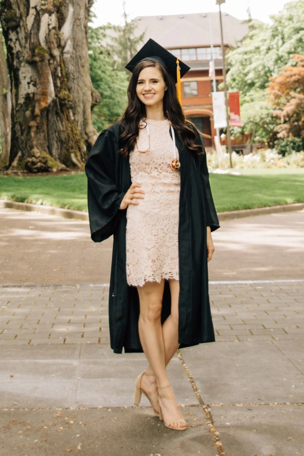 Graduation Dress to Impress - What Should a Woman Wear to a College ...